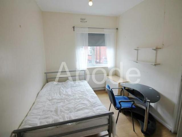 5 bedroom house for rent in Ashville Road, Hyde Park, Leeds, LS6