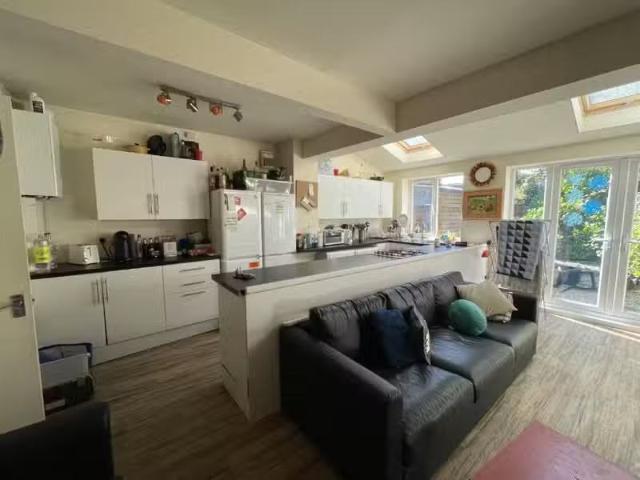 5 bedroom house for rent in Bournbrook Road, Selly Oak, Birmin.