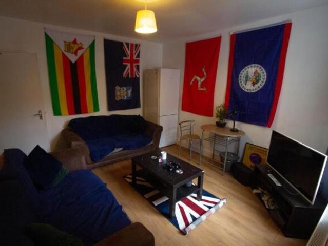 5 bedroom house for rent in Balfour Road, Nottingham, Nottinghamshire, NG7
