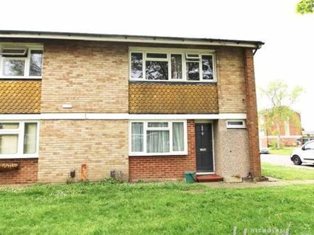 5 bedroom house for rent in Beechtree Avenue Egham TW20 0SR TW20