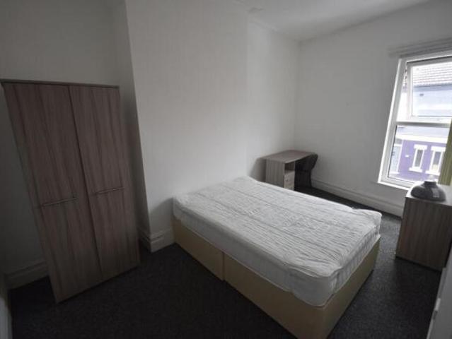 5 bedroom house for rent in Garmoyle Road, Liverpool, L15