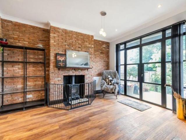 5 bedroom house for rent in Glennie Road, London, SE27