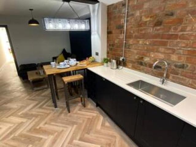 5 bedroom house for rent in Daisy Road, Birmingham, B16