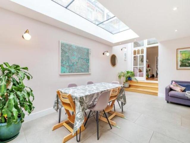 5 bedroom house for rent in Elyne Road, London, N4