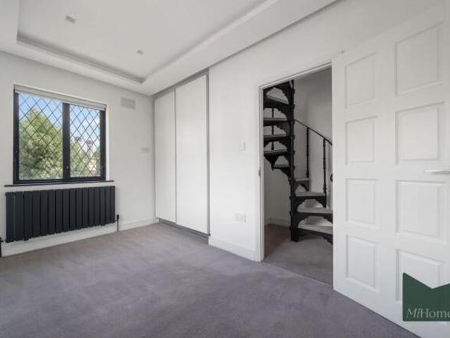 5 bedroom house for rent in Forestdale, London, N14
