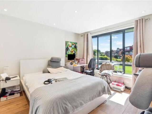 5 bedroom house for rent in Friars Place Lane, London, W3