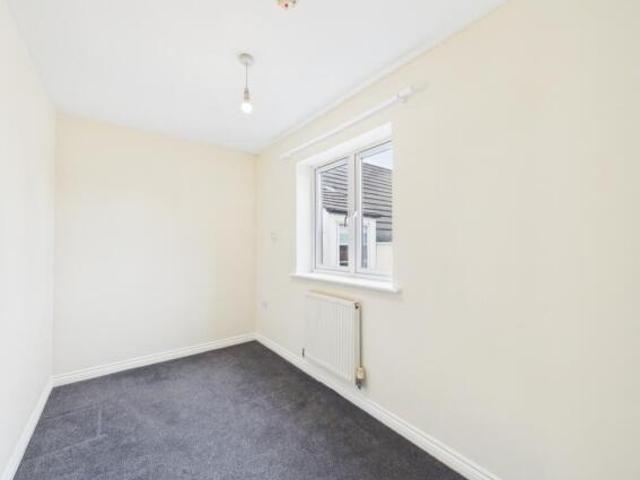 5 bedroom house for rent in Halton Way, Kingsway, Gloucester, GL2