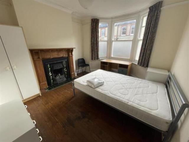 5 bedroom house for rent in Hemingford Road, Cambridge, CB1