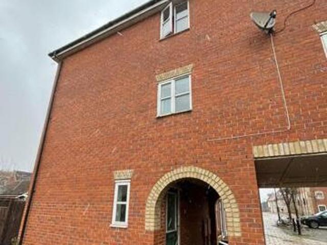 5 Bedroom House For Rent In Hythe