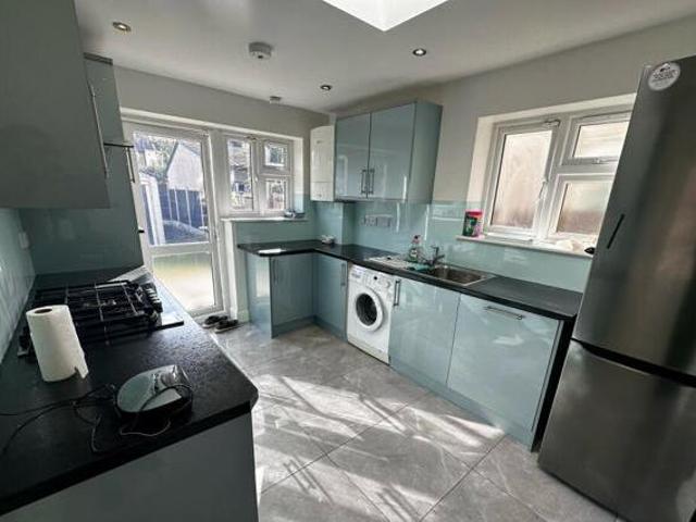 5 Bedroom House For Rent In Ilford