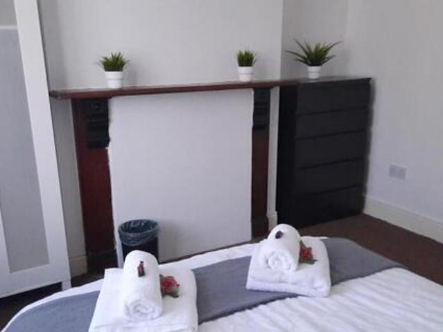 5 Bedroom House For Rent In London