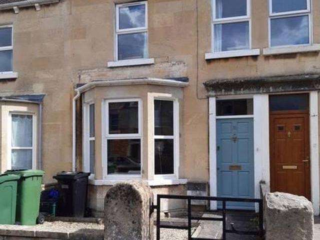 5 bedroom house for rent in Lorne Road P1544 BA2