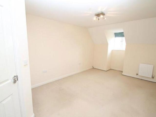 5 bedroom house for rent in Lewis Road Hawkinge, CT18