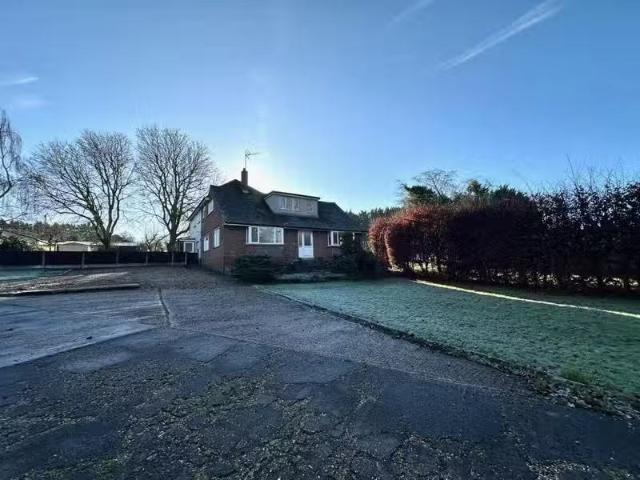 5 bedroom house for rent in Little Walden Road, Saffron Walden.