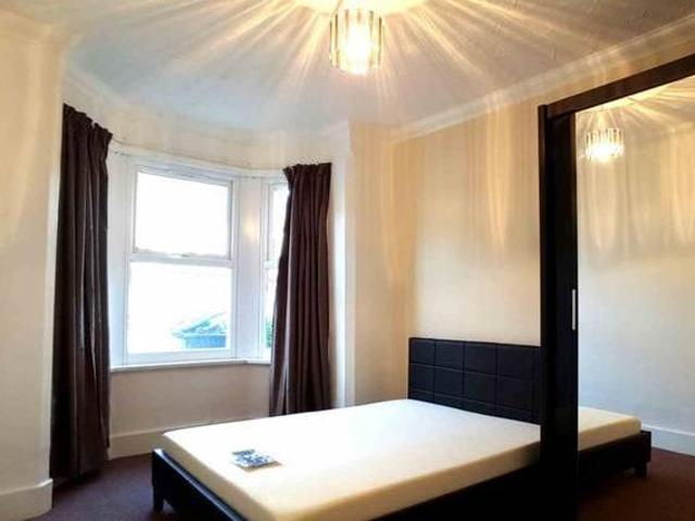 5 bedroom house for rent in Liverpool Road Reading RG1
