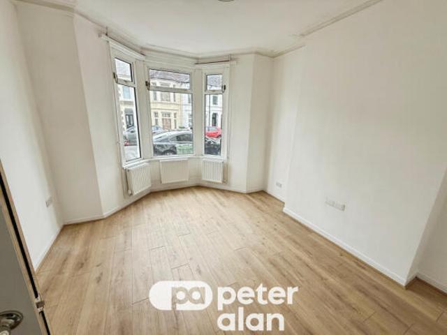 5 bedroom house for rent in Malefant Street, CF24