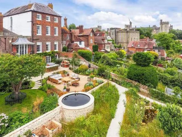 5 bedroom house for rent in Maltravers Street, Arundel, BN18