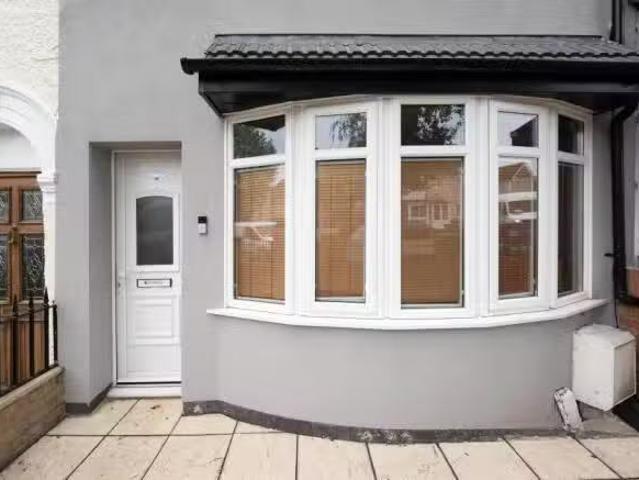5 bedroom house for rent in New Road, London, E4