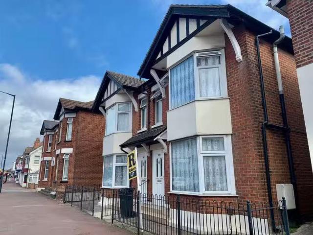 5 bedroom house for rent in Student Five Double Bedrooms, Wint.