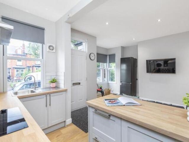 5 bedroom house for rent in St Anns Avenue, Leeds, LS4