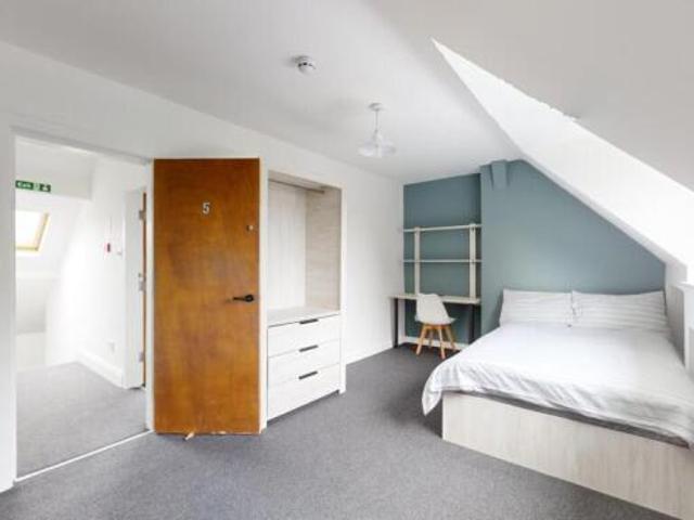 5 bedroom house for rent in St Michaels Crescent, Leeds, LS6
