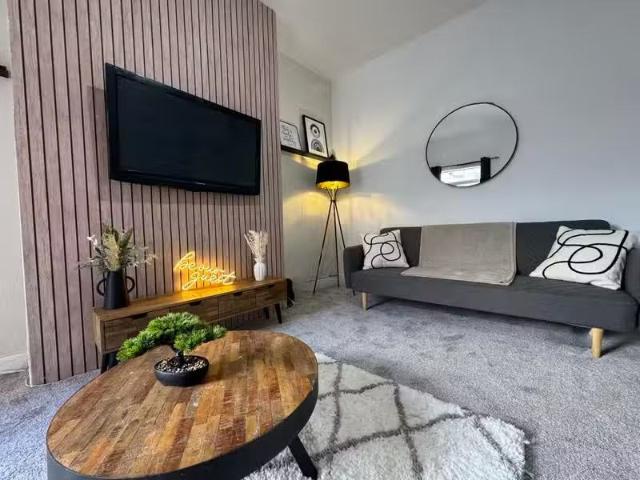 5 bedroom house for rent in Pershore Road Copy, Selly Park.