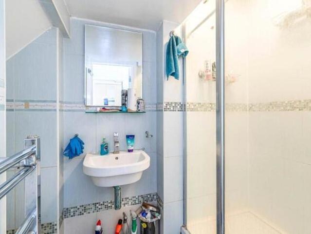 5 bedroom house for rent in Robin Hood Way, London, SW15