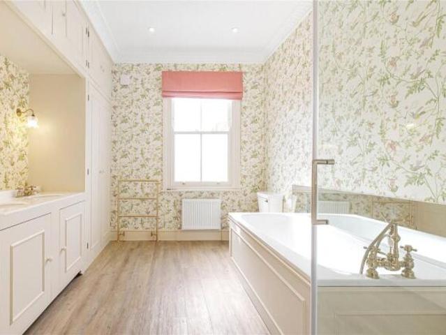 5 bedroom house for rent in Radipole Road, Parsons Green, SW6