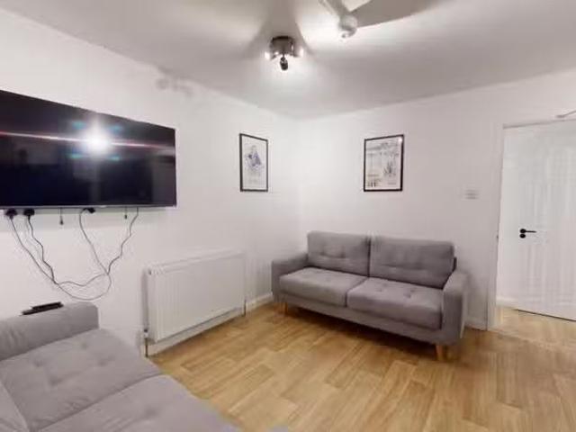 5 bedroom house for rent in Ringswell Gardens, Bath, BA1