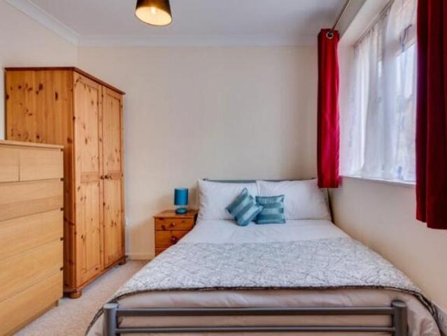 5 bedroom house for rent in Warwick Road, Canterbury, CT1