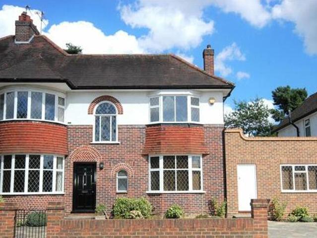 5 Bedroom House For Rent In West Wimbledon, London