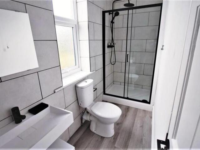 5 bedroom house for rent in Wingrove Avenue, Newcastle Upon Tyne, NE4