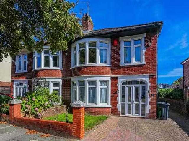 5 bedroom house for rent in Windermere Avenue, Roath Park, CF23