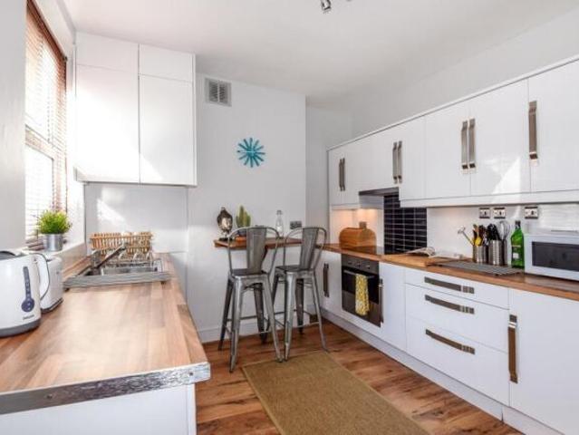 5 bedroom house for rent in Tower Bridge Road, London, SE1