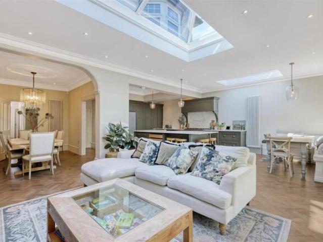 5 bedroom house for rent in The Green Walk, E4 7ER, E4