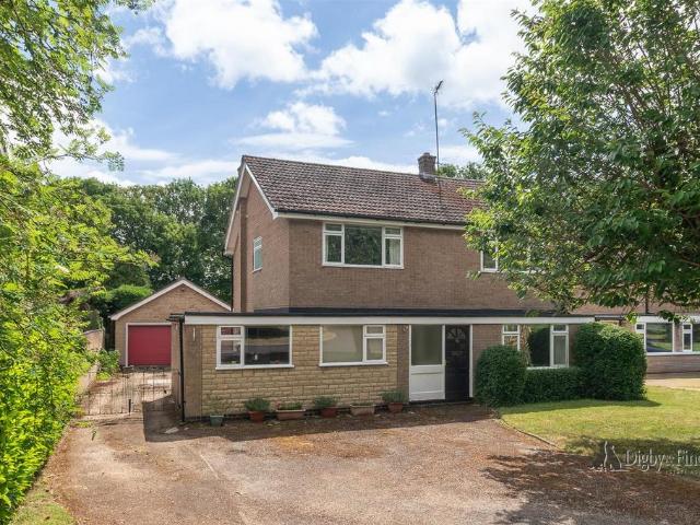 5 bedroom house for sale