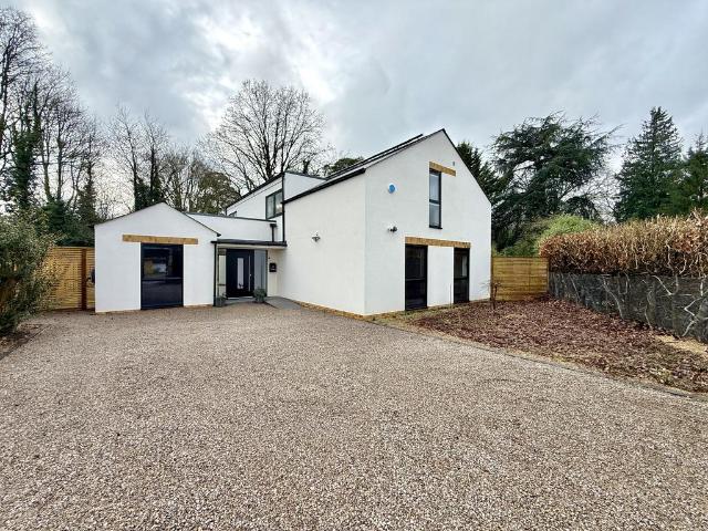 5 bedroom house for sale