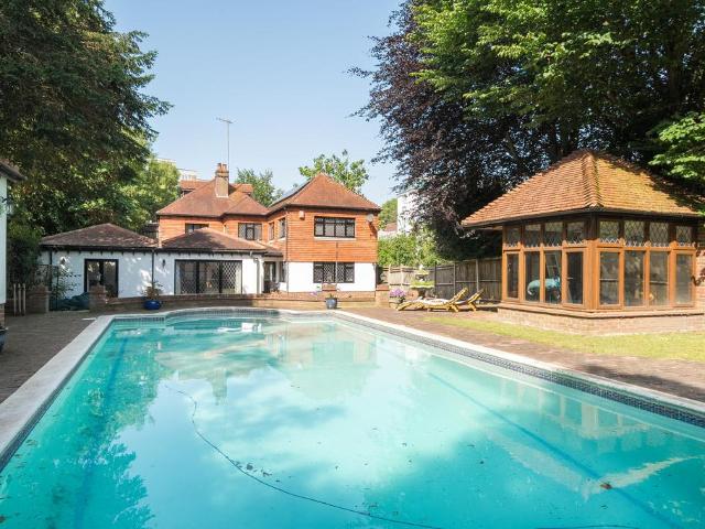 5 bedroom house for sale