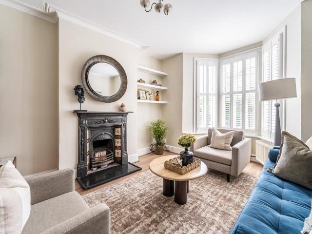 5 bedroom house for sale