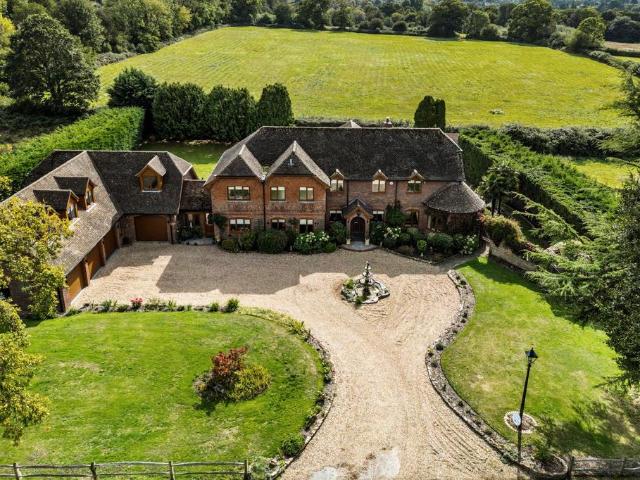 5 bedroom house for sale
