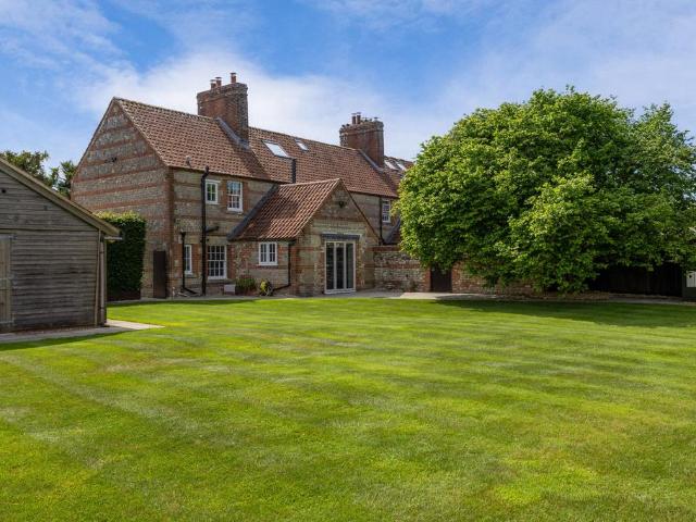 5 bedroom house for sale
