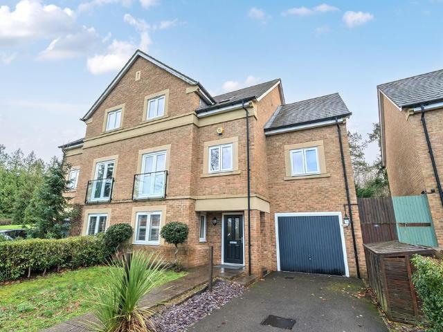 5 bedroom house for sale