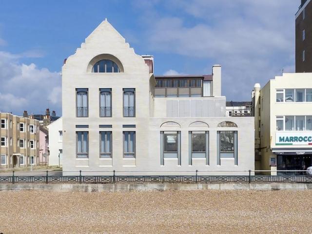 5 bedroom house for sale