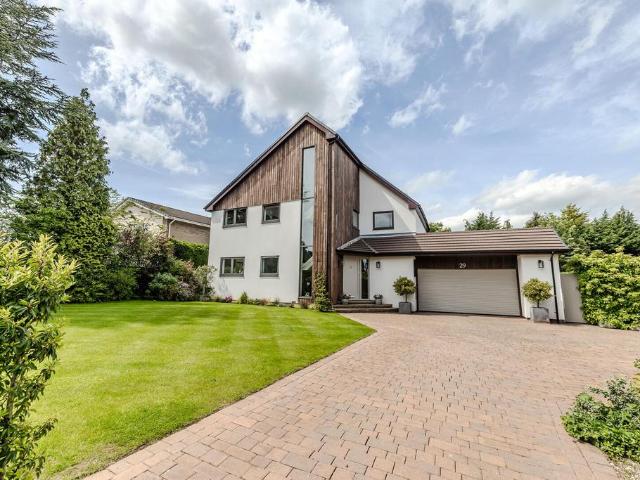5 bedroom house for sale