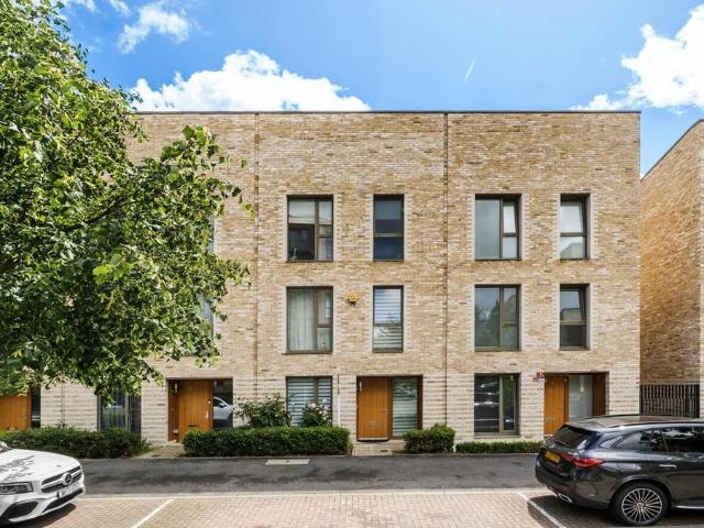 5 bedroom house for sale