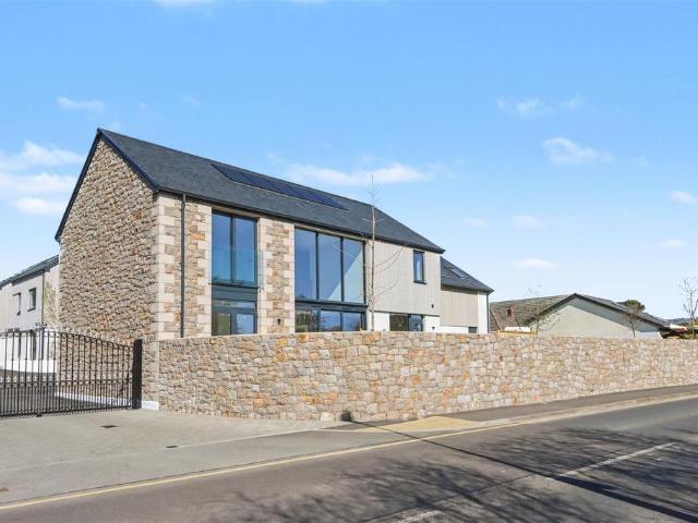 5 bedroom house for sale