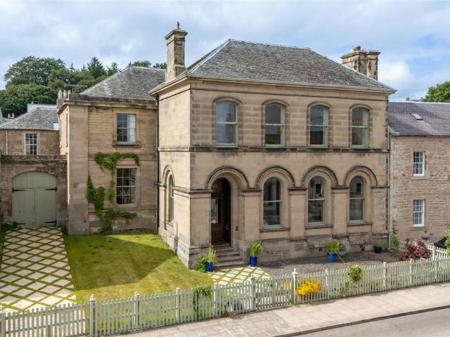 5 bedroom house for sale