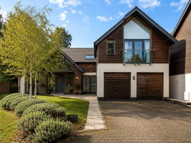 5 bedroom house for sale