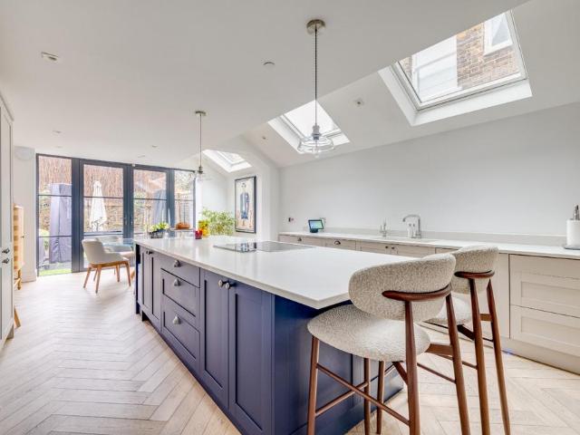 5 bedroom house for sale