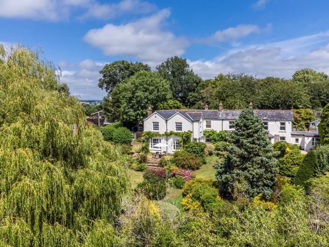 5 bedroom house for sale